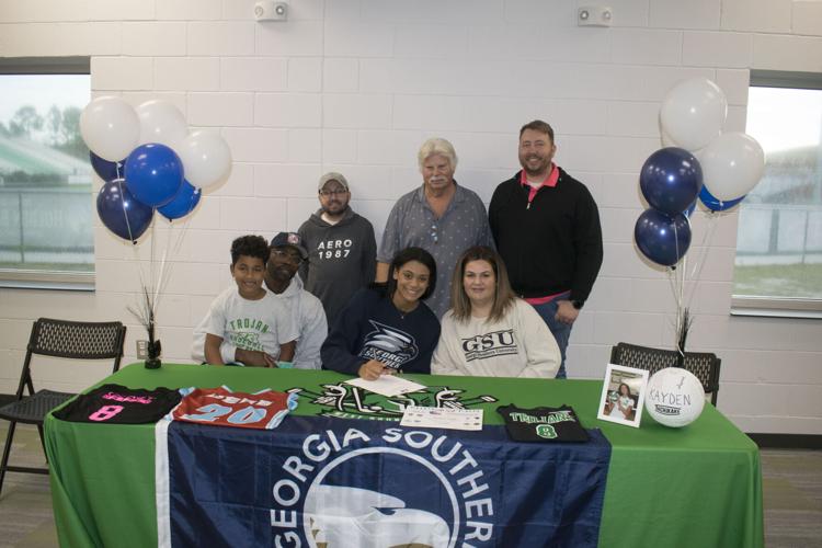 Cupid signs to join Georgia Southern volleyball team in January ...