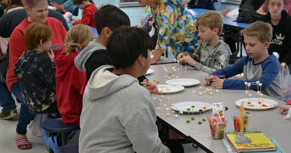 Virginia Williamson Elementary hosts Art Night | News | newsargus.com