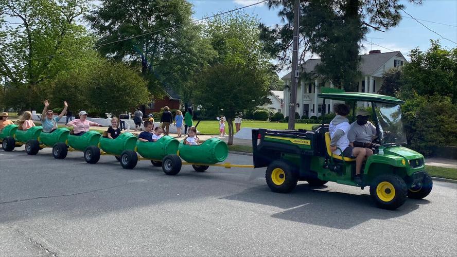 Pickle Festival draws thousands to Mount Olive | Local News | newsargus.com