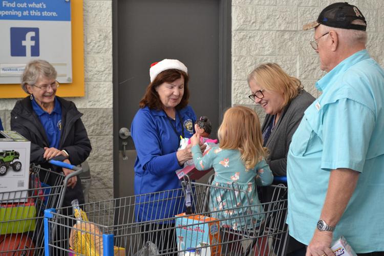 Local police departments help collect toys for kids | News | newsargus.com