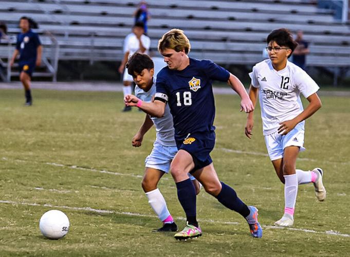 Goldsboro runs past Eastern Wayne | Sports | newsargus.com
