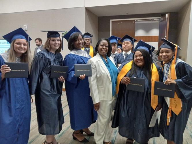 Wayne Early/Middle College High: Class of 2022 | Local News | newsargus.com
