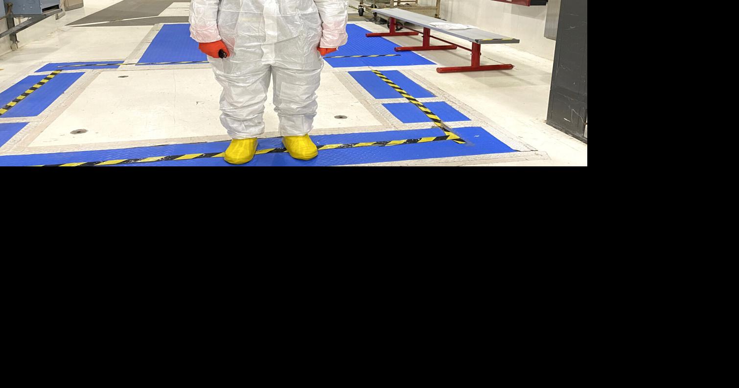 Inside the Nuclear Reactor Dome During a Field Trip to Arizona ...
