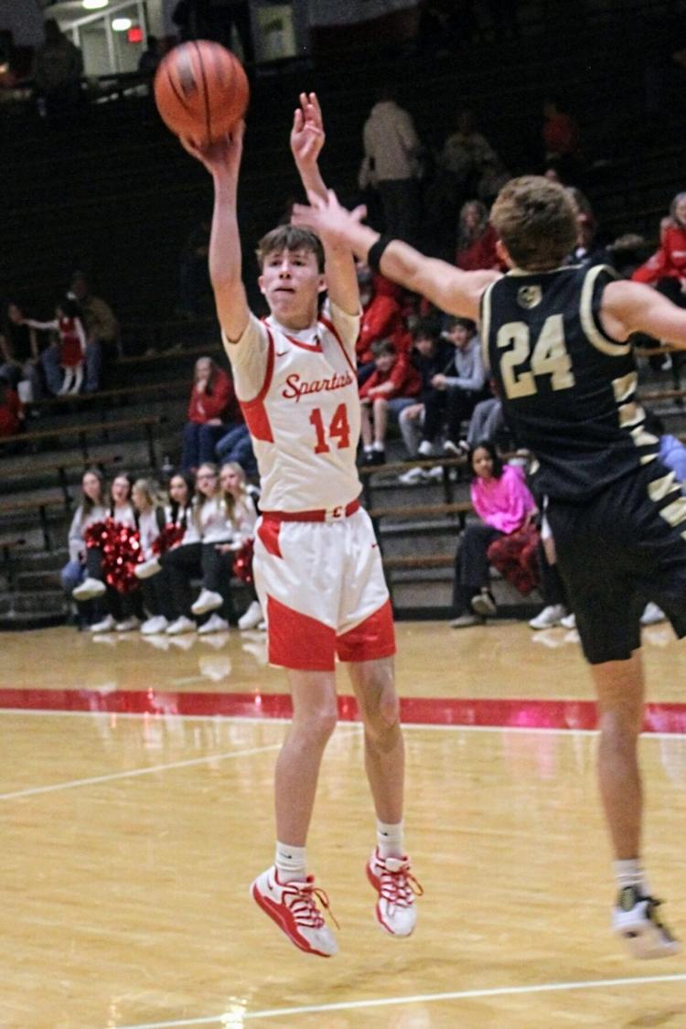 Freshman boys basketball team go .500 | Sports | newsexaminer.com