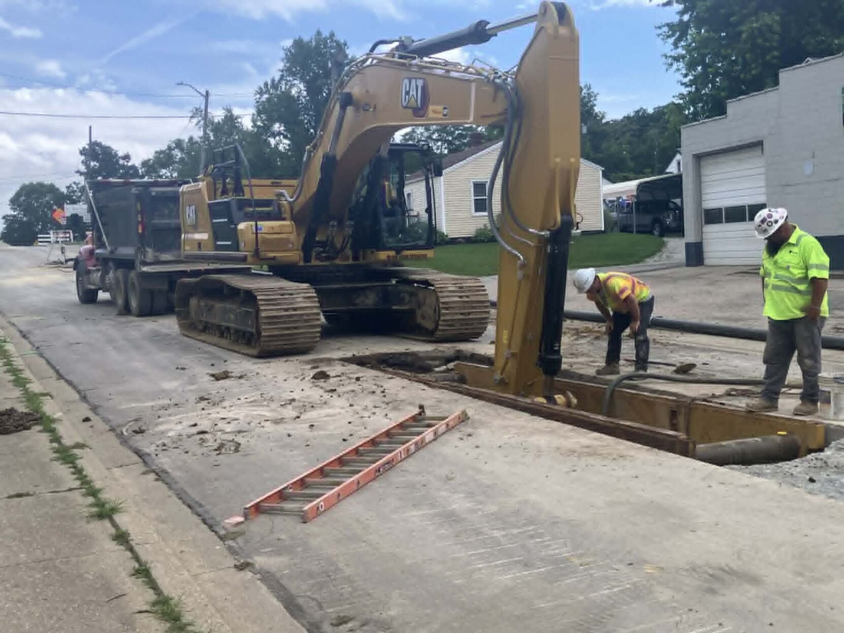 Trouble Underfoot: Sewer line breaks close road | News | newsexaminer.com