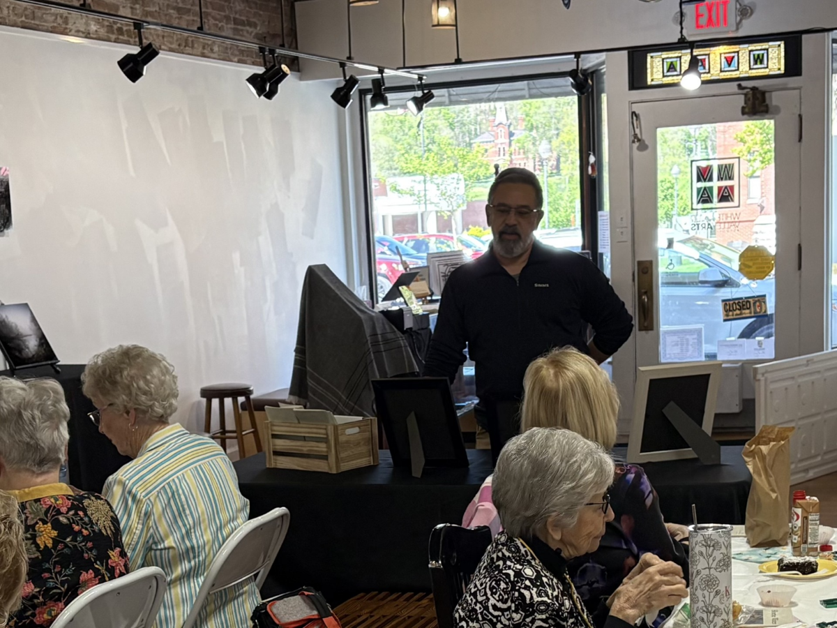 Artist speaks at Tri Kappa meeting | News | newsexaminer.com