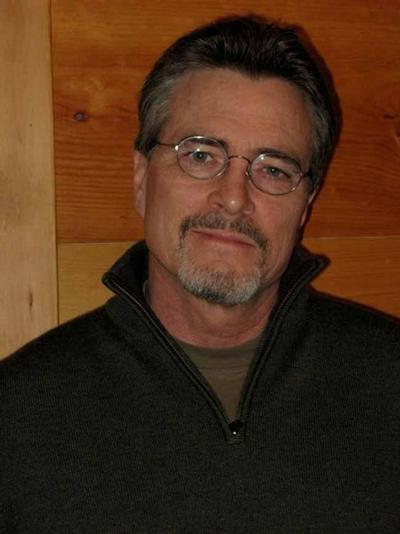 Catching up with Tom Bodett, stand-up style | | newsminer.com