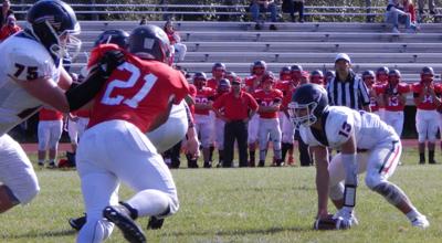 North Pole football resilient but Wasilla collects win 28-12 | Sports ...