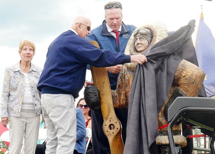 Pilot Noel Wien's historic Fairbanks flight commemorated with statue ...