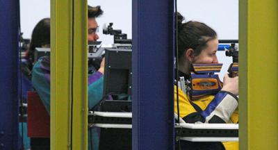 Hutchison takes overall MAC rifle crown | High School | newsminer.com