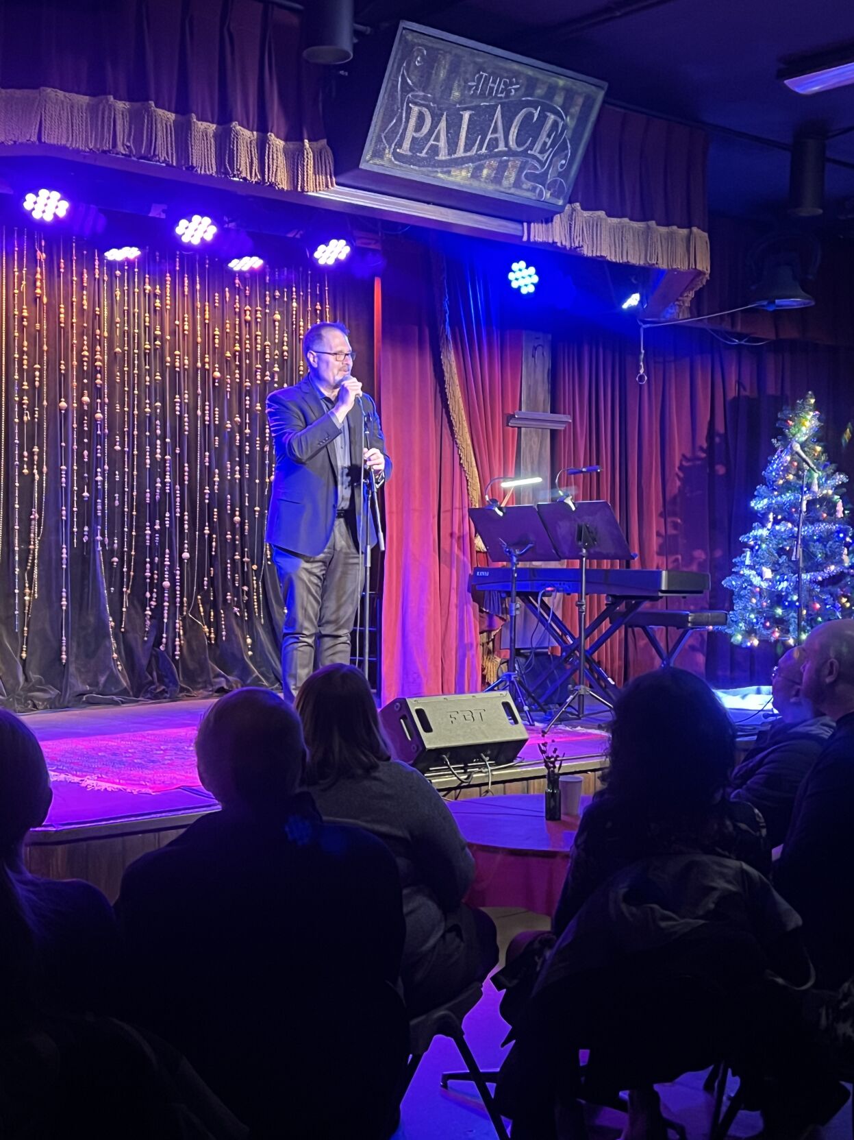 Fairbanksans embrace 'Sing Your Song Cabaret' | Kris Capps | newsminer.com