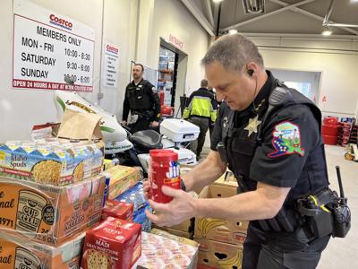 Answering a call for a good cause | Local News | newsminer.com