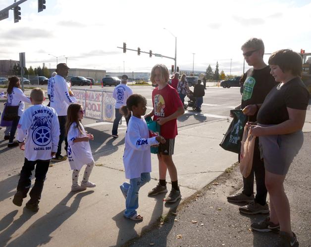 Fairbanks unions celebrate Labor Day in 40th annual parade | Local News ...