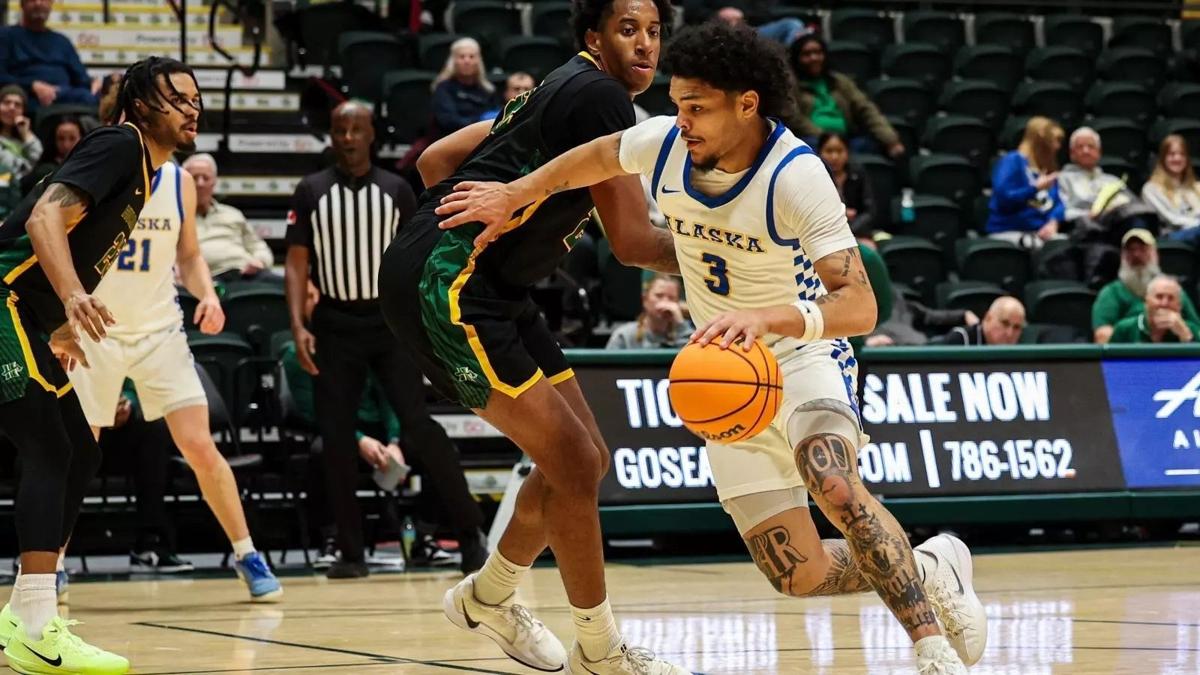 UAF men's basketball fall short at UAA, spilt season series | UAF ...
