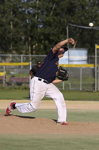 Goldpanners drop fourth straight, fall to Bucs | Baseball | newsminer.com