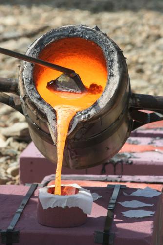 UAF artists host 1st annual iron pour workshop, demonstration | Local ...