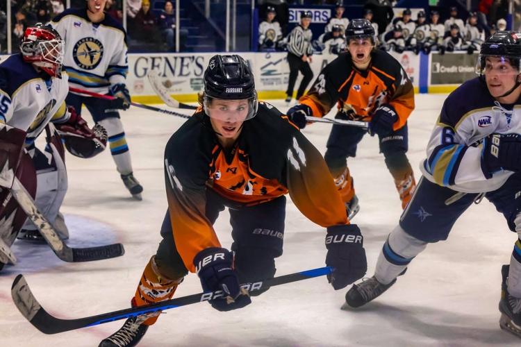 Ice Dogs home opener doubles as homecoming for Proffitt family | Ice Dogs | newsminer.com