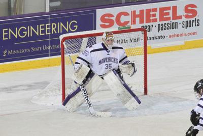 Williams returns as Mavericks goalie | UAF Nanooks | newsminer.com