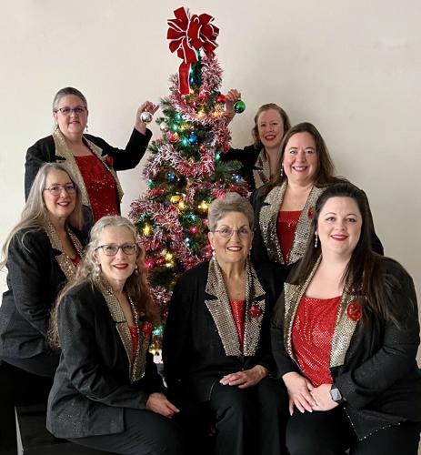 Sweet Adelines bring in December with help from barbership chorus ...