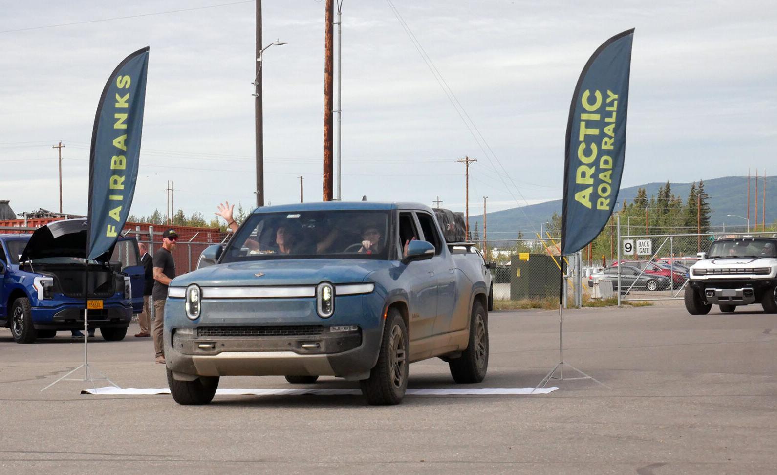 Electric vehicle rally hits the Dalton Highway | Local News | newsminer.com