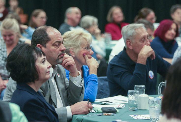 Borough Assembly hopefuls share views at forum | Local News | newsminer.com