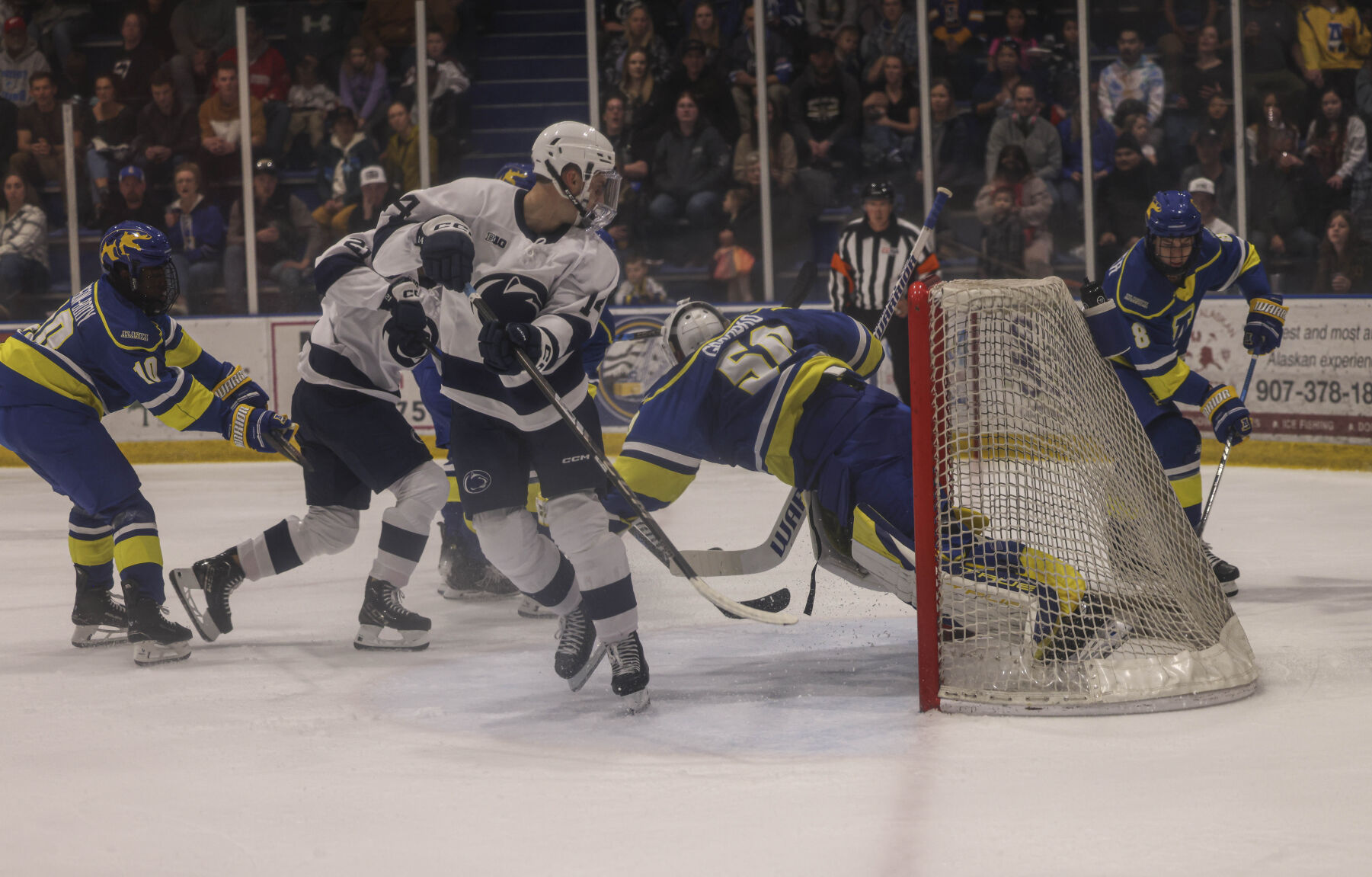 Minnesota Duluth sweeps UAF hockey in opening regular season series ...