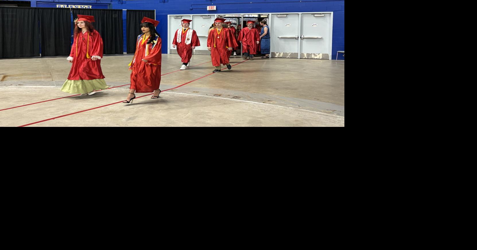 West Valley Wolfpack heads into the wild | Local News | newsminer.com