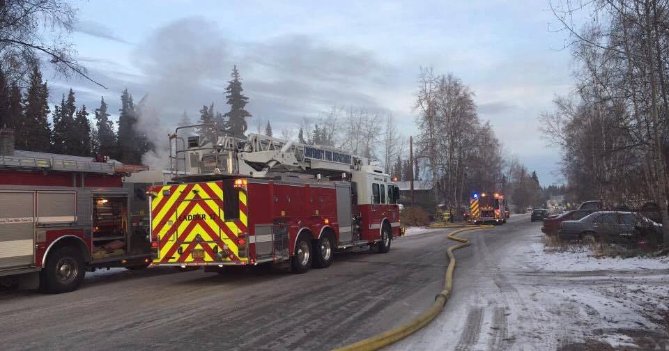 Fairbanks tri-plex fire displaces eight people | Local News | newsminer.com