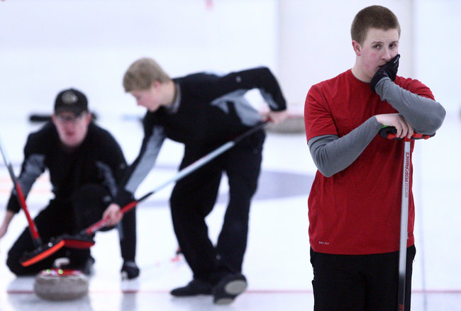 Wisconsin curlers advance to page round in USA Curling Junior National ...