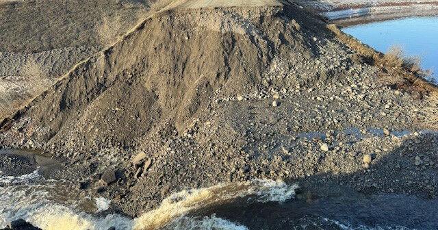 Flooding washes out Dalton Highway, main overland link to Prudhoe Bay ...