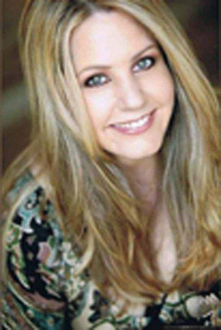 Lisa Landry might be cute, but she’s brash, sharp and funny, too ...