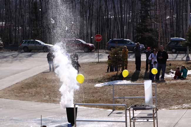 At the UAF Science Potpourri, kids can learn, get messy and make slime ...