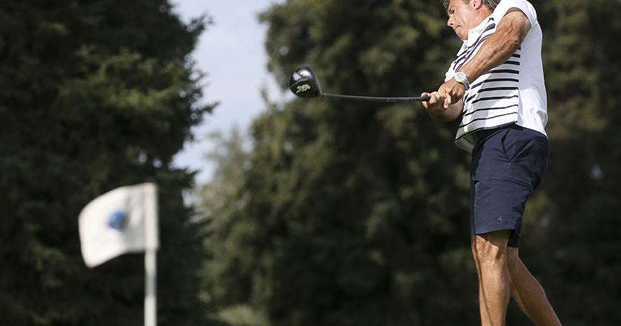 Adam Baxter takes second-round lead in State Amateur Championship ...