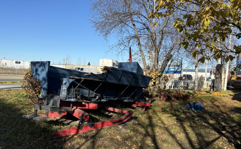 Alleged drunken driver crashes into downtown yard, business | Local ... Alleged drunken driver crashes into downtown yard, business | Local ...