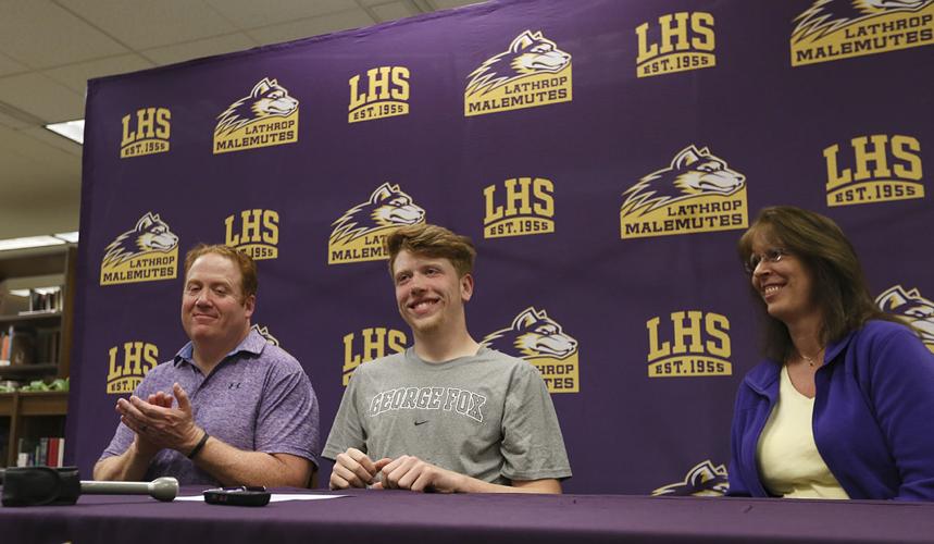 Lathrop's James Kardash signs on to continue tennis career | High ...