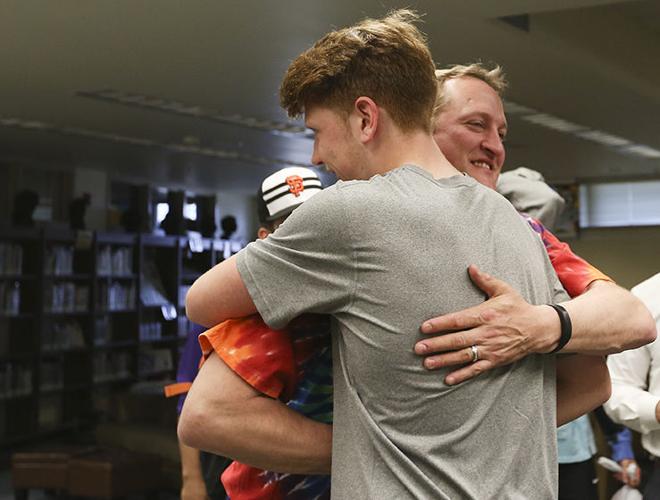 Lathrop's James Kardash signs on to continue tennis career | High ...