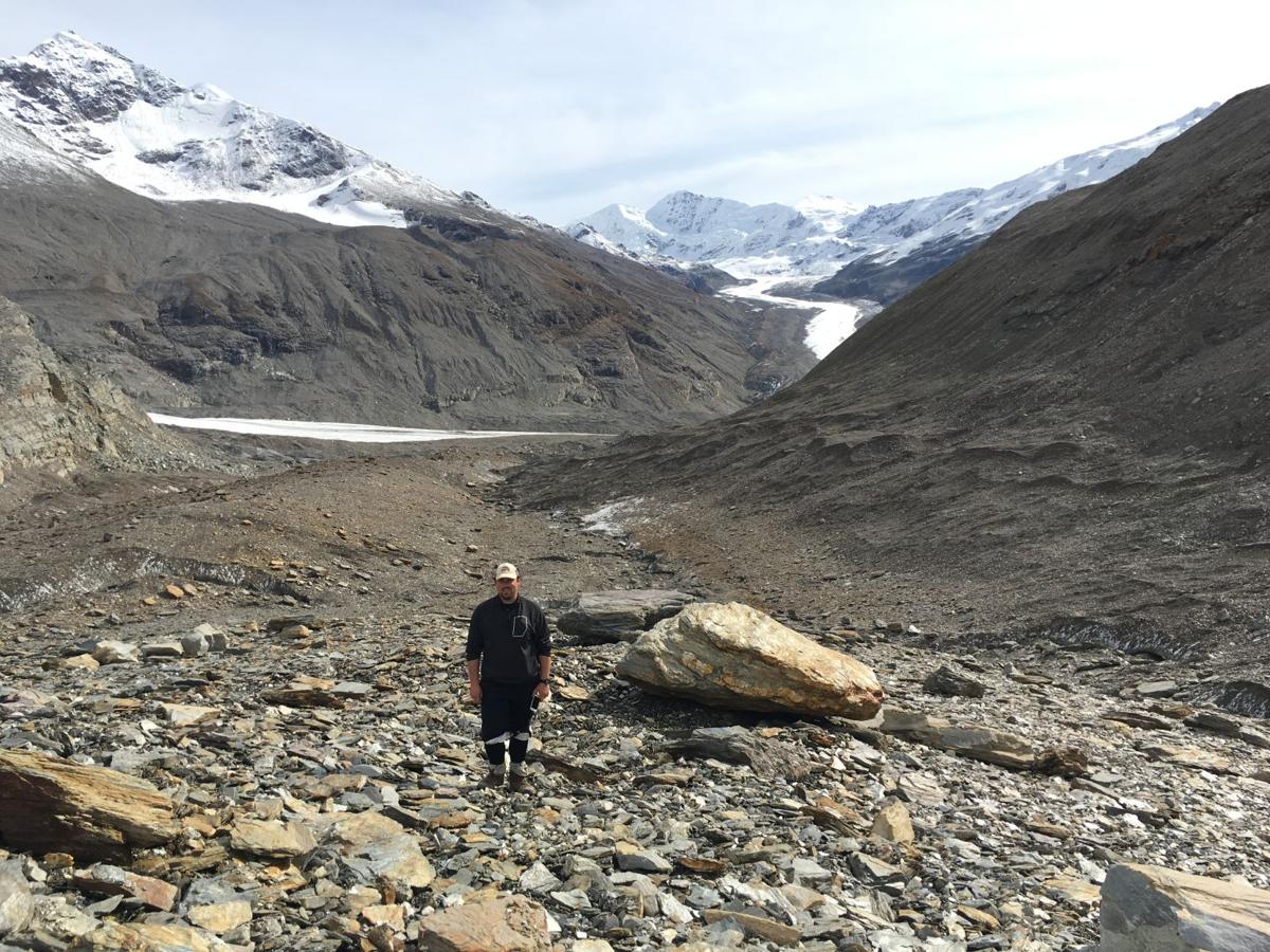 Castner Glacier is a beautiful trek in the fall | Outdoors | newsminer.com