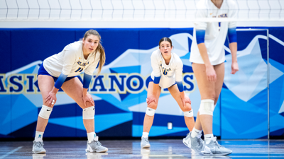 UAF volleyball picks up huge win at home over No. 16 Central Washington ...