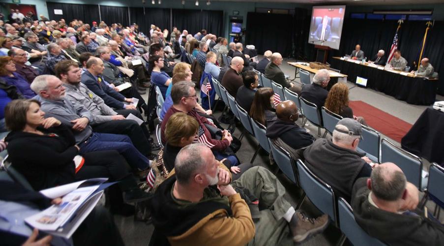 Army, state officials join Fairbanksans to discuss possible troop ...