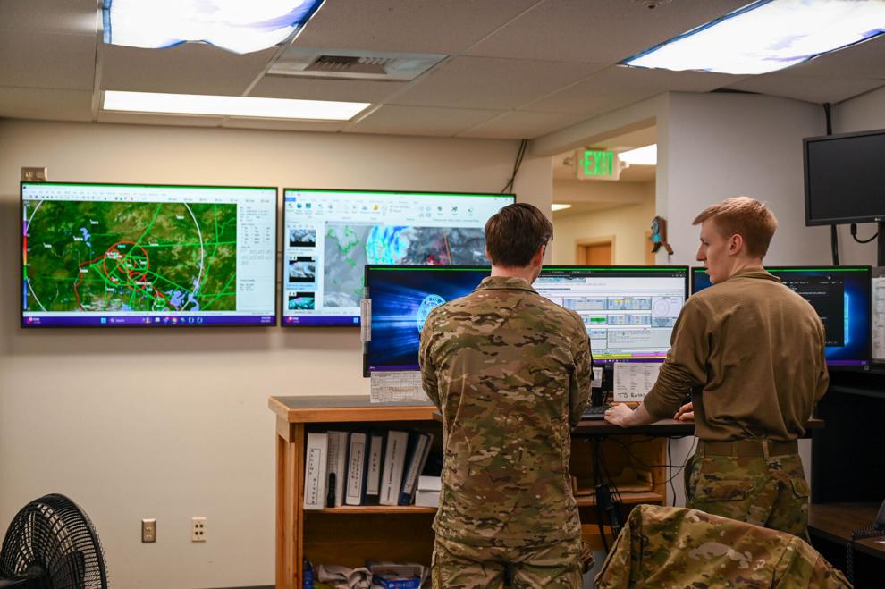 Eielson’s Weather Flight: Identifying it all from the mud to the sun ...