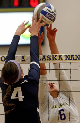 Nanooks volleyball falls after dominant start | Sports | newsminer.com