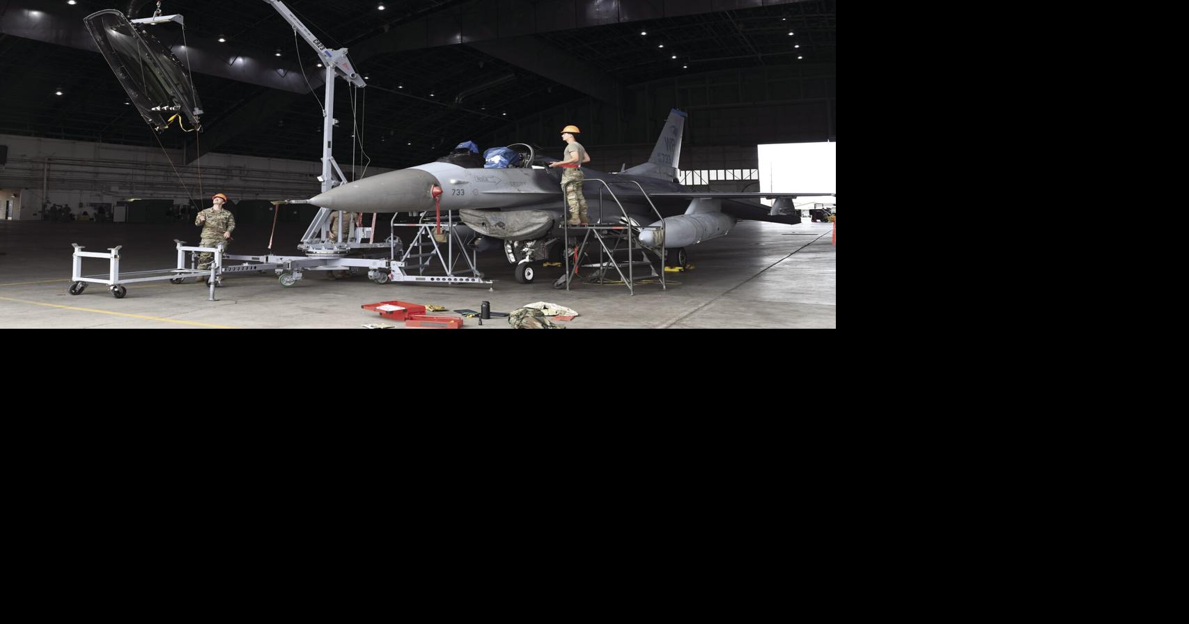 Data-rights fight may delay training on Air Force's new F-35 simulator ...