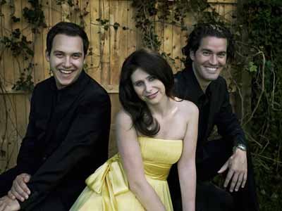 Cellist Zuill Bailey performs with Fairbanks Symphony Orchestra ...