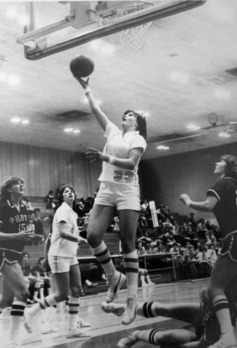 Women’s basketball pioneers honored at UAF | Kris Capps | newsminer.com