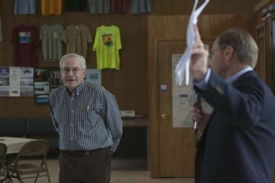 Co-workers remember columnist Dermot Cole on his last day at paper ...