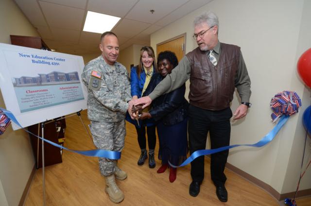 Fort Wainwright education center opens | Local News | newsminer.com