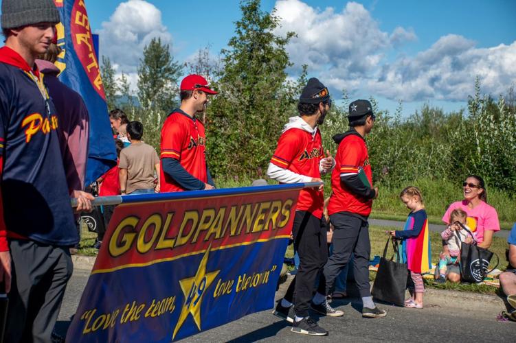 Goldpanners complete series sweep of Seals | Sports | newsminer.com