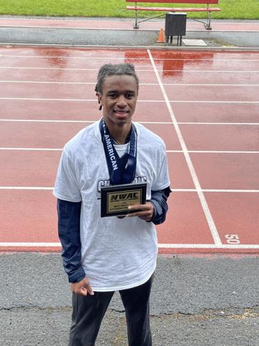 West Valley graduate Eliyah Dominique is sprinting to junior college ...