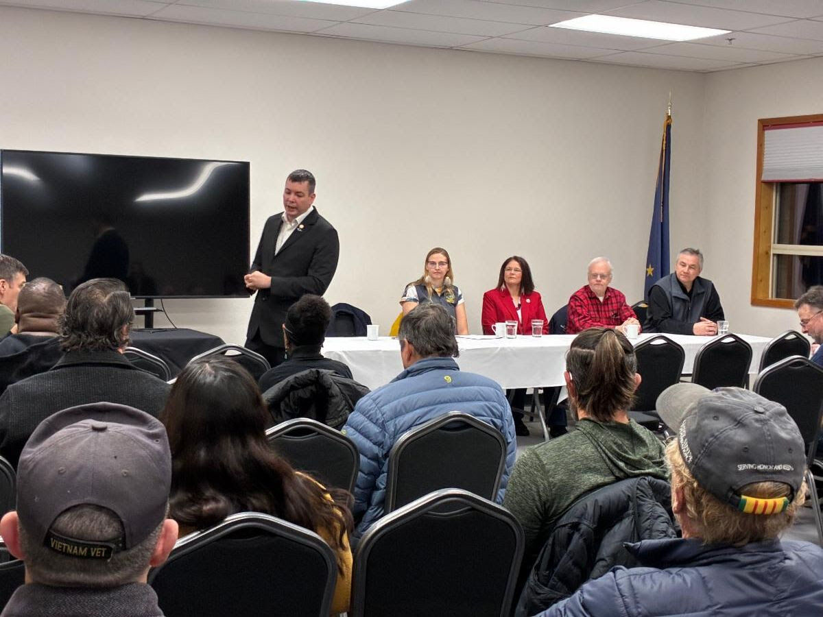 Interior lawmakers hold veterans town hall | Local News | newsminer.com