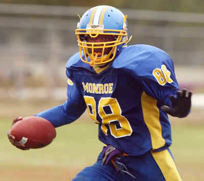 Monroe football team gets walloped by Nikiski Bulldogs | Local ...